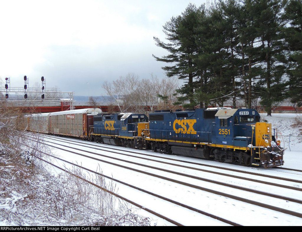 CSX 2551 and 2568